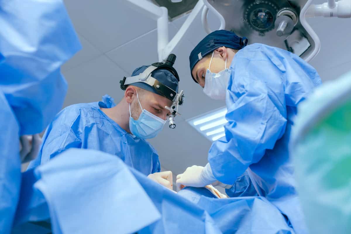 Are Surgeons Liable for Surgery Mistakes on the Operating Table?